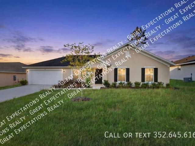 3 Br, 2 bath, Single Family 678 W Walkertown Dr