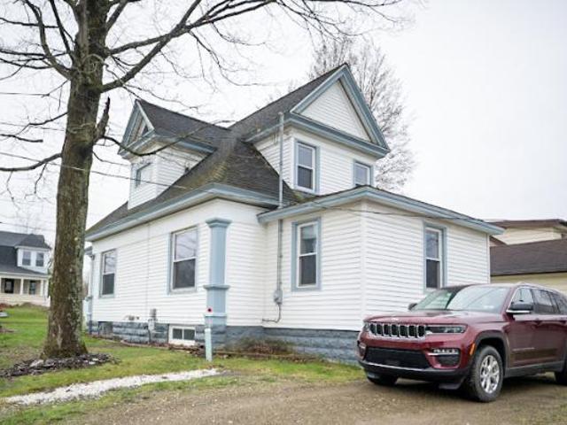 3 Br, 2 bath, Single Family 67 South St