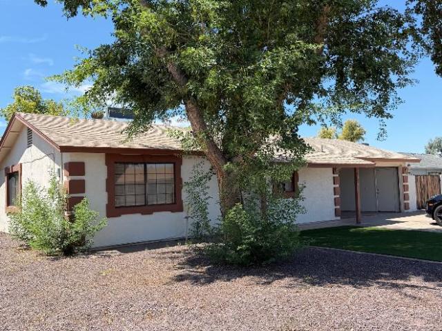 3 Br, 2 bath, Single Family 6815 W Carol Ave
