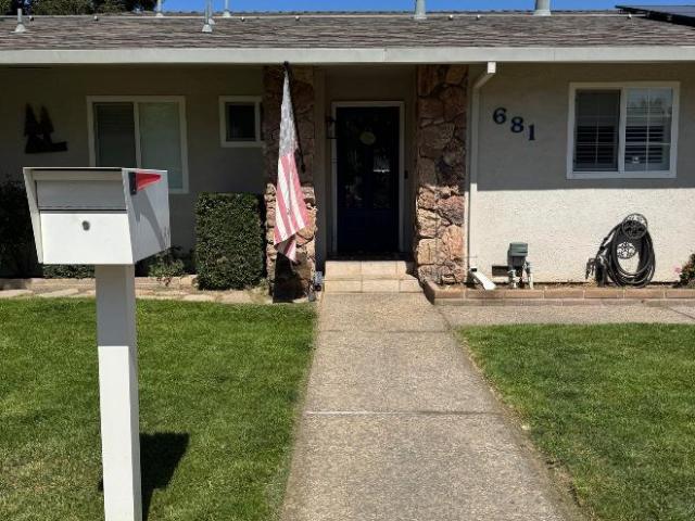 3 Br, 2 bath, Single Family 681 David Dr