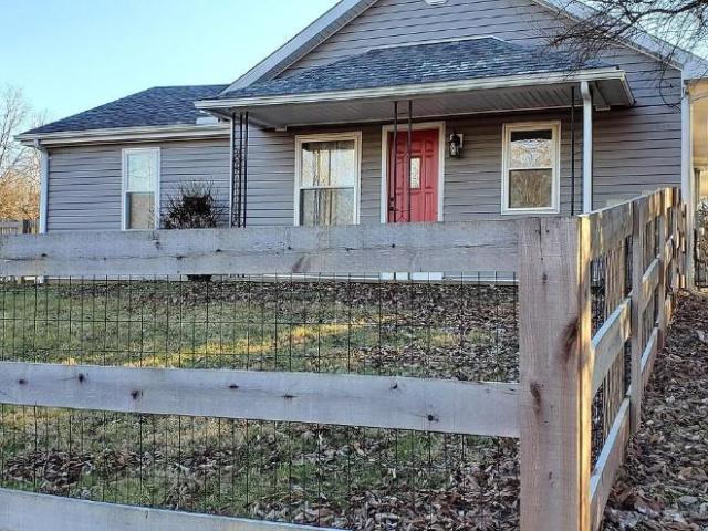 3 Br, 2 bath, Single Family 684 Ginghamsburg Rd