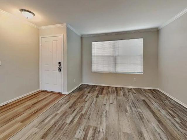 3 Br, 2 bath, Single Family 6861 W Townley Avenue