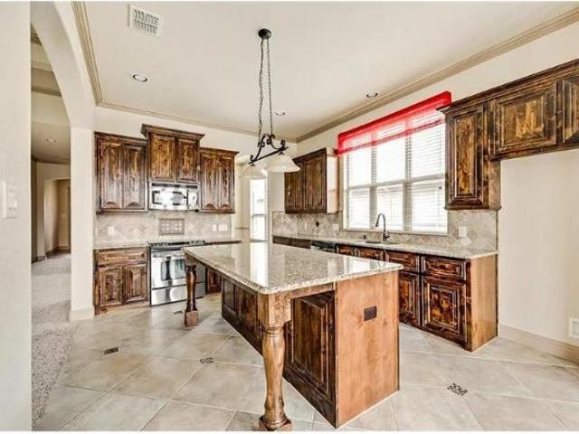 3 Br, 2 bath, Single Family 686 Cannon Drive