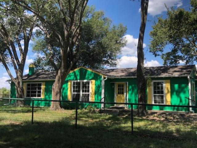 3 Br, 2 bath, Single Family 6956 Cr 3219