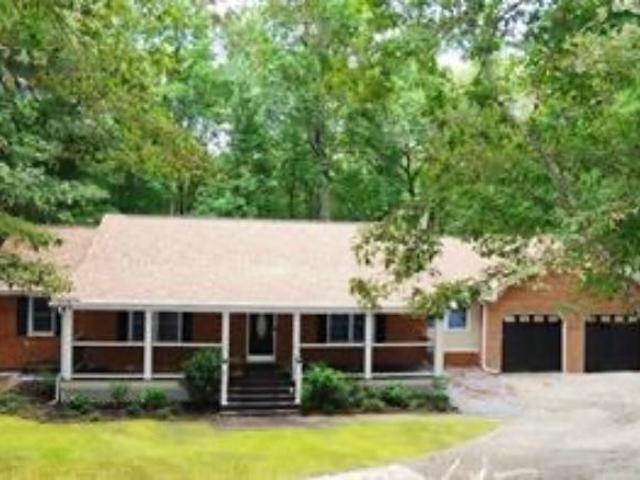 3 Br, 2 bath, Single Family 6970 Heard Road