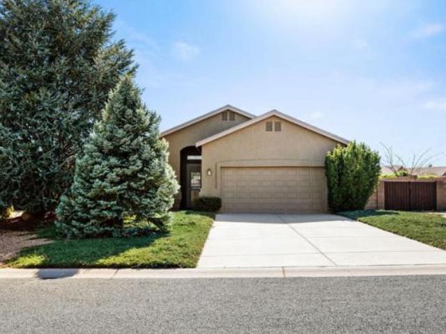 3 Br, 2 bath, Single Family 6971 E Yellow Glen Drive