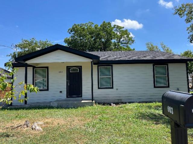 3 Br, 2 bath, Single Family 603 Perry Ave