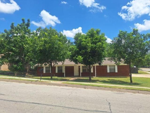 3 Br, 2 bath, Single Family 6005 Barry Drive