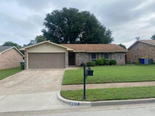 3 Br, 2 bath, Single Family 6017 Hillcrest Dr
