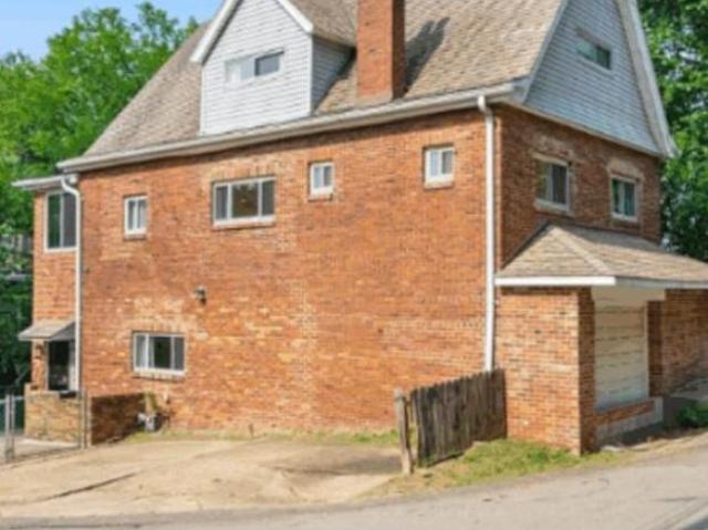 3 Br, 2 bath, Single Family 6026 Sawyer Street