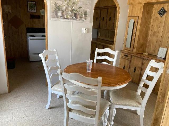 3 Br, 2 bath, Single Family 604 Fountain Court SE