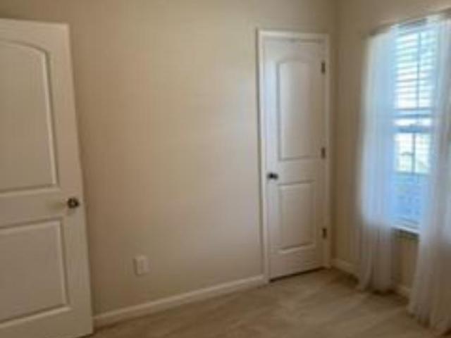 3 Br, 2 bath, Single Family 605 Forage Dr