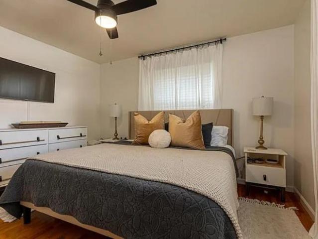 3 Br, 2 bath, Single Family 609 S Emerald Ln