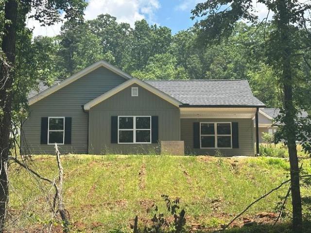 3 Br, 2 bath, Single Family 60 Reeves And Norrell Road