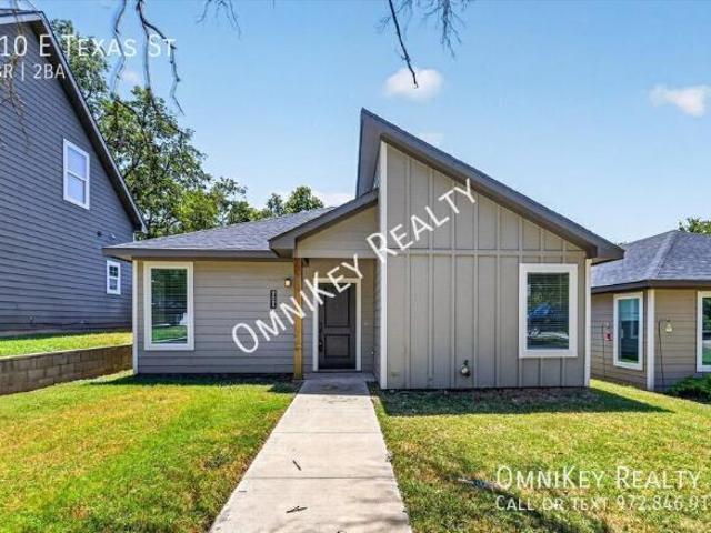 3 Br, 2 bath, Single Family 610 E Texas St