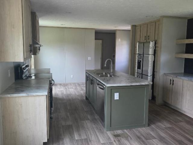 3 Br, 2 bath, Single Family 611 Wright Ln