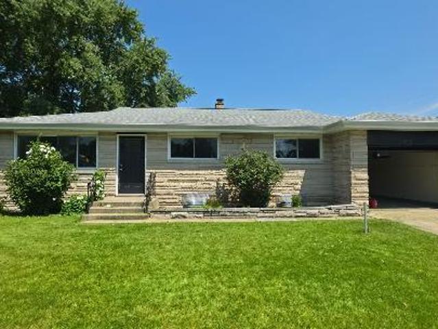 3 Br, 2 bath, Single Family 612 W Russ Avenue