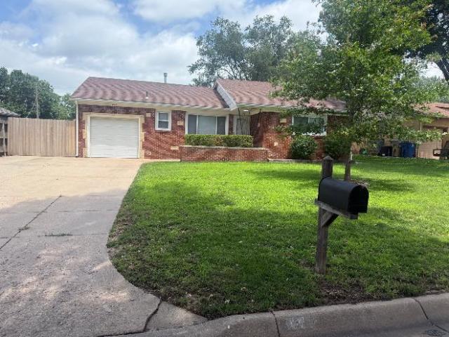 3 Br, 2 bath, Single Family 612 E Walnut