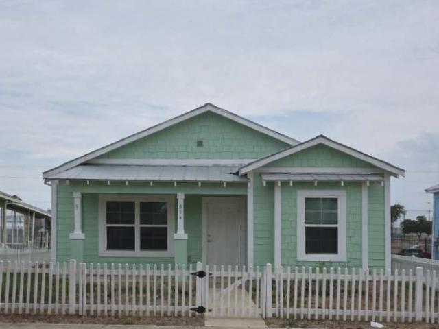 3 Br, 2 bath, Single Family 614 Chihuahua St