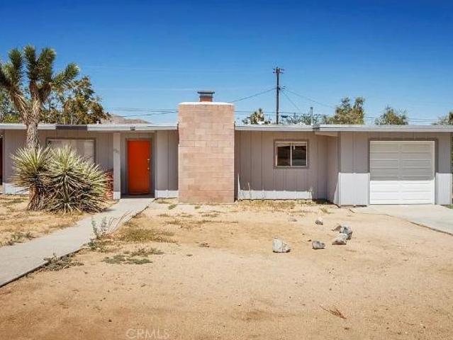 3 Br, 2 bath, Single Family 61542 Palm Vista Drive