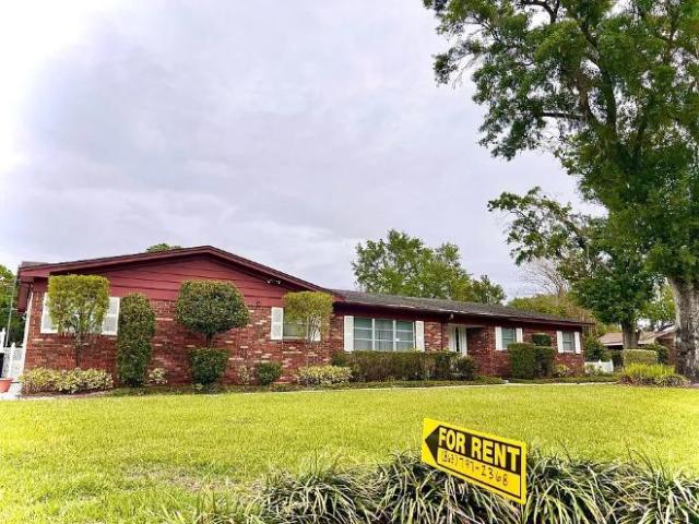 3 Br, 2 bath, Single Family 615 W Pipkin Road