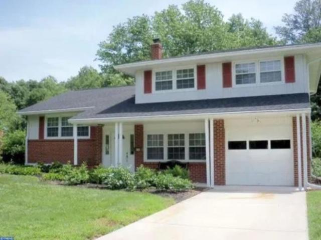 3 Br, 2 bath, Single Family 616 Oak Dr