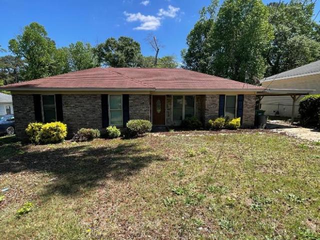 3 Br, 2 bath, Single Family 6210 Lynridge Ave
