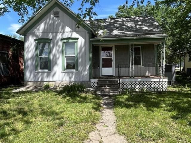 3 Br, 2 bath, Single Family 627 North King Street