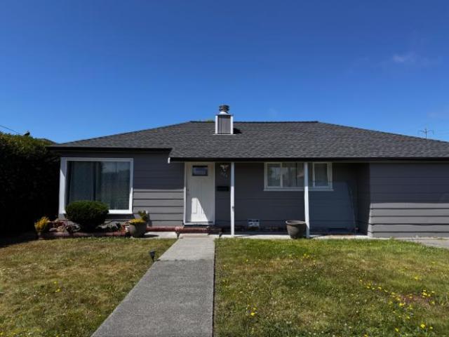 3 Br, 2 bath, Single Family 624 W Creighton St