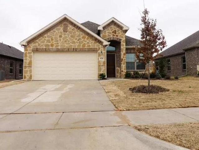 3 Br, 2 bath, Single Family 624 Redwood Dr