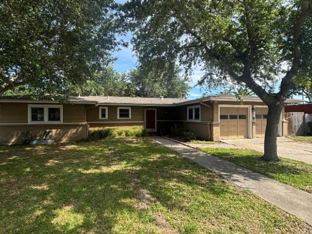 3 Br, 2 bath, Single Family 625 Catalina Pl
