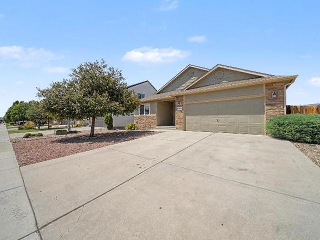 3 Br, 2 bath, Single Family 6260 Roundup Butte St