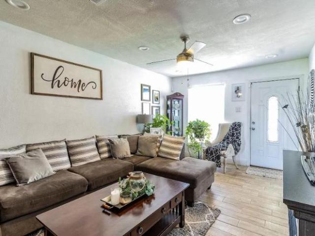 3 Br, 2 bath, Single Family 626 Wren Ave