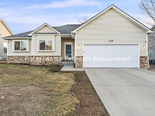 3 Br, 2 bath, Single Family 628 Sumac St