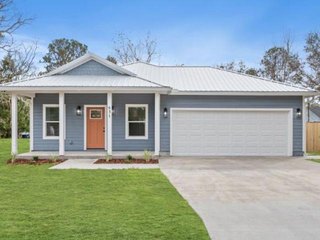 3 Br, 2 bath, Single Family 631 Oakland Ave