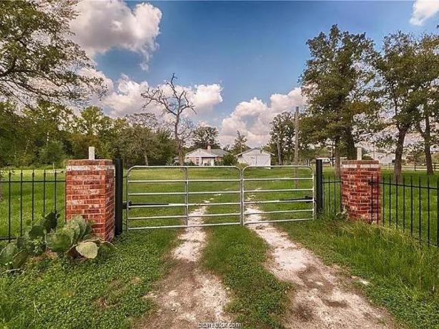 3 Br, 2 bath, Single Family 6353 Fm 1361