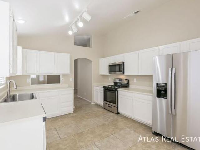 3 Br, 2 bath, Single Family 6398 Cedar Breaks Avenue