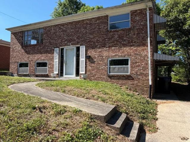 3 Br, 2 bath, Single Family 639 Holbrook St