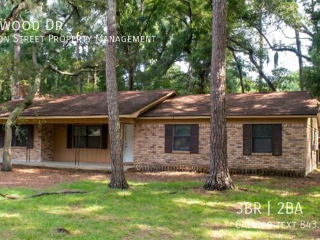 3 Br, 2 bath, Single Family 6 Oakwood Dr