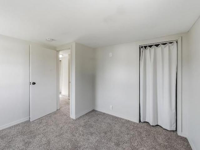 3 Br, 2 bath, Single Family 6 Wade St