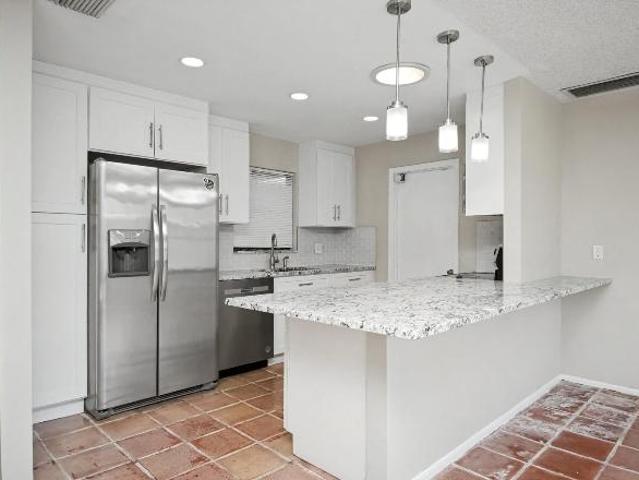 3 Br, 2 bath, Single Family 7407 Silver Woods Court