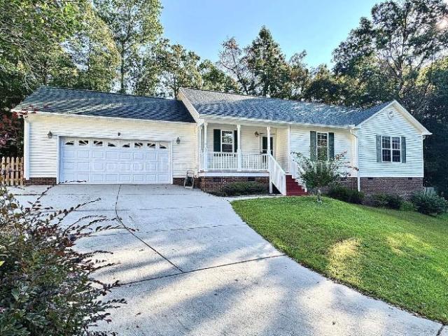3 Br, 2 bath, Single Family 7408 Bluestone Ct