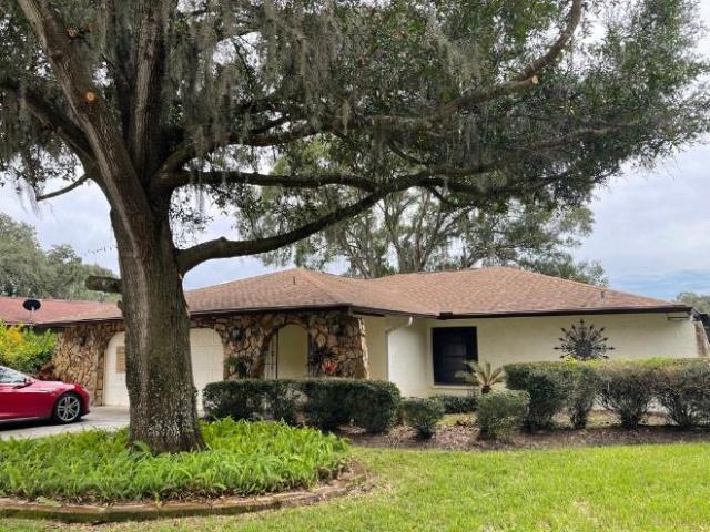 3 Br, 2 bath, Single Family 7409 Lake Forest Cir