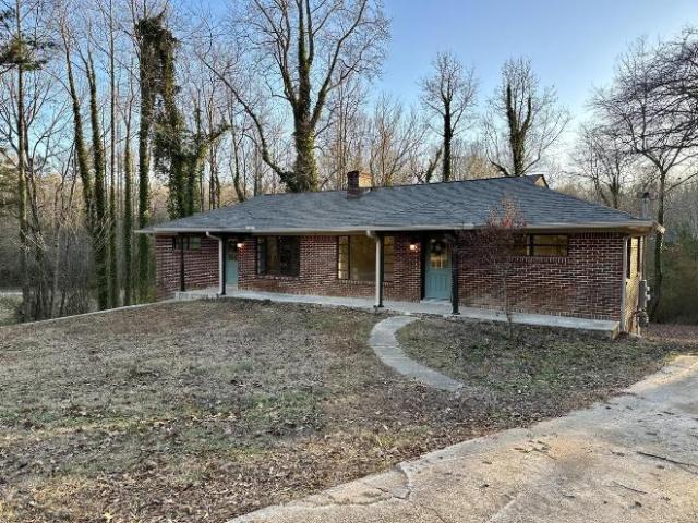 3 Br, 2 bath, Single Family 741 Barron Drive
