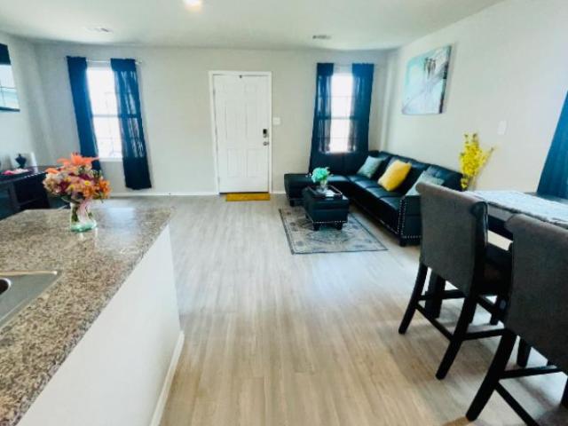 3 Br, 2 bath, Single Family 7427 Silos Trail