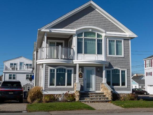 3 Br, 2 bath, Single Family 747 Ocean Boulevard