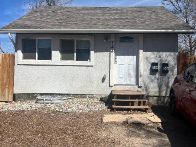 3 Br, 2 bath, Single Family 744 E Costilla Street