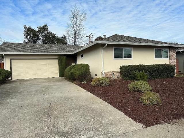 3 Br, 2 bath, Single Family 7547 De Foe Dr