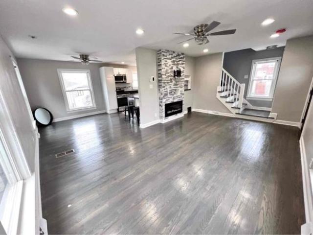 3 Br, 2 bath, Single Family 7611 Kinsley Pl