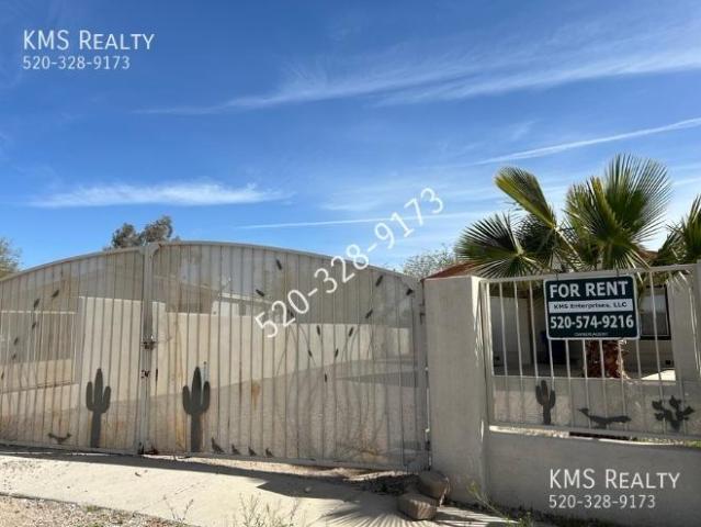 3 Br, 2 bath, Single Family 761 W Lightstar Cir